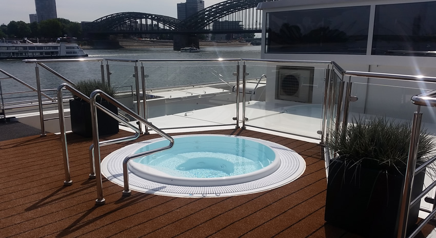 Charles Dickens Whirlpool